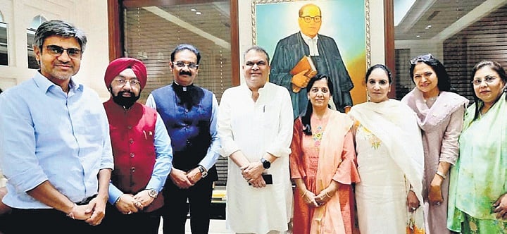 We stand firmly with Kejriwal: AAP MPs to Sunita Kejriwal