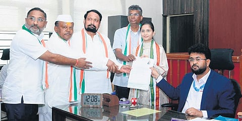 Priyanka confident of victory with big margin in Karnataka's Chikkodi ...