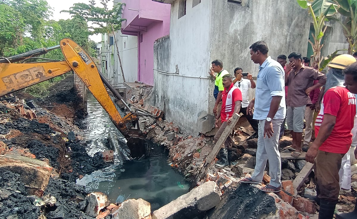 3 workers killed in compound wall collapse in Puducherry