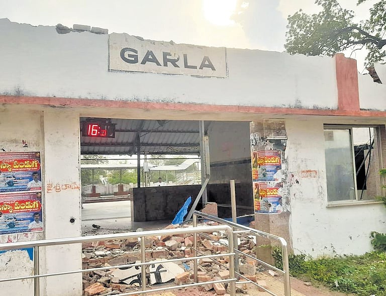 Telangana's Garla railway station collapses due to heavy winds
