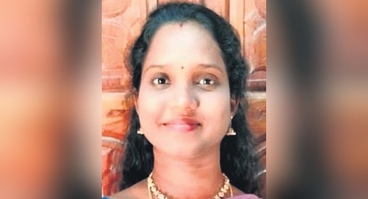 Tamil Nadu: Government doctor dies after giving birth to twins at ...