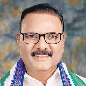 Eluru: Know your candidates