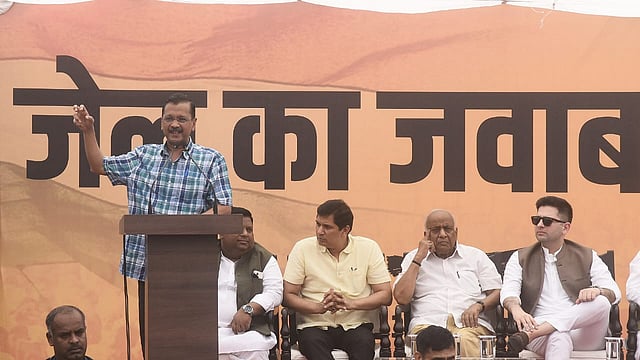 BJP sees AAP as challenge, it has launched 'Operation Jhaadu' to crush ...