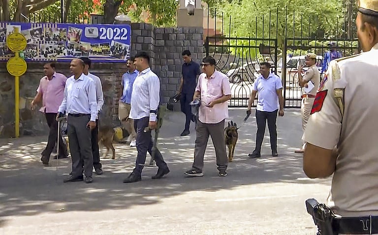 Ahmedabad schools receive emails threatening bomb blasts; bomb squad ...