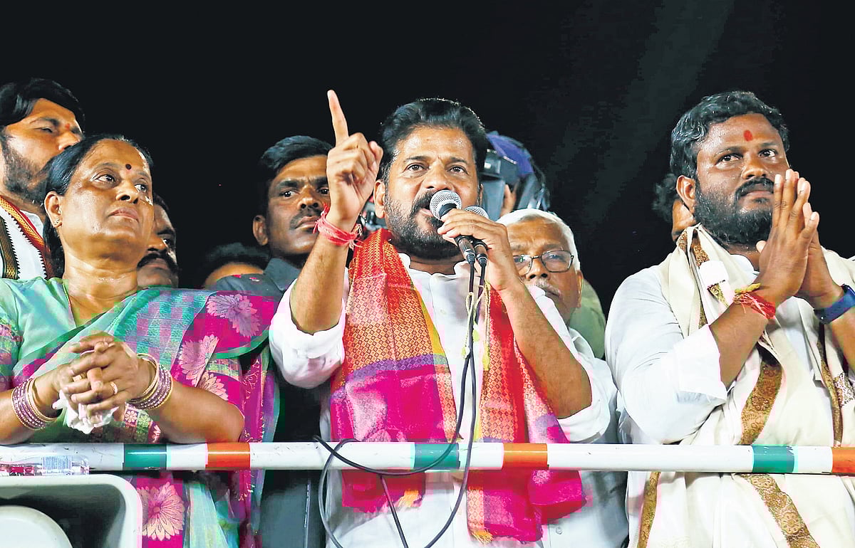 Revanth vows to ‘liberate’ Siddipet from clutches of feudal lords
