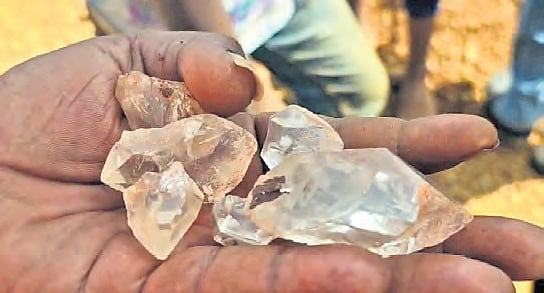 Diamond hunt begins in Gudimetla