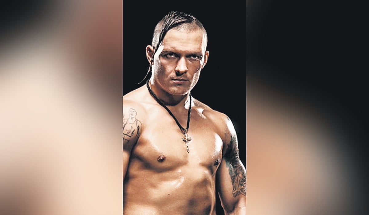 Champion Boxer Oleksandr Usyk joins 'The Smashing Machine'