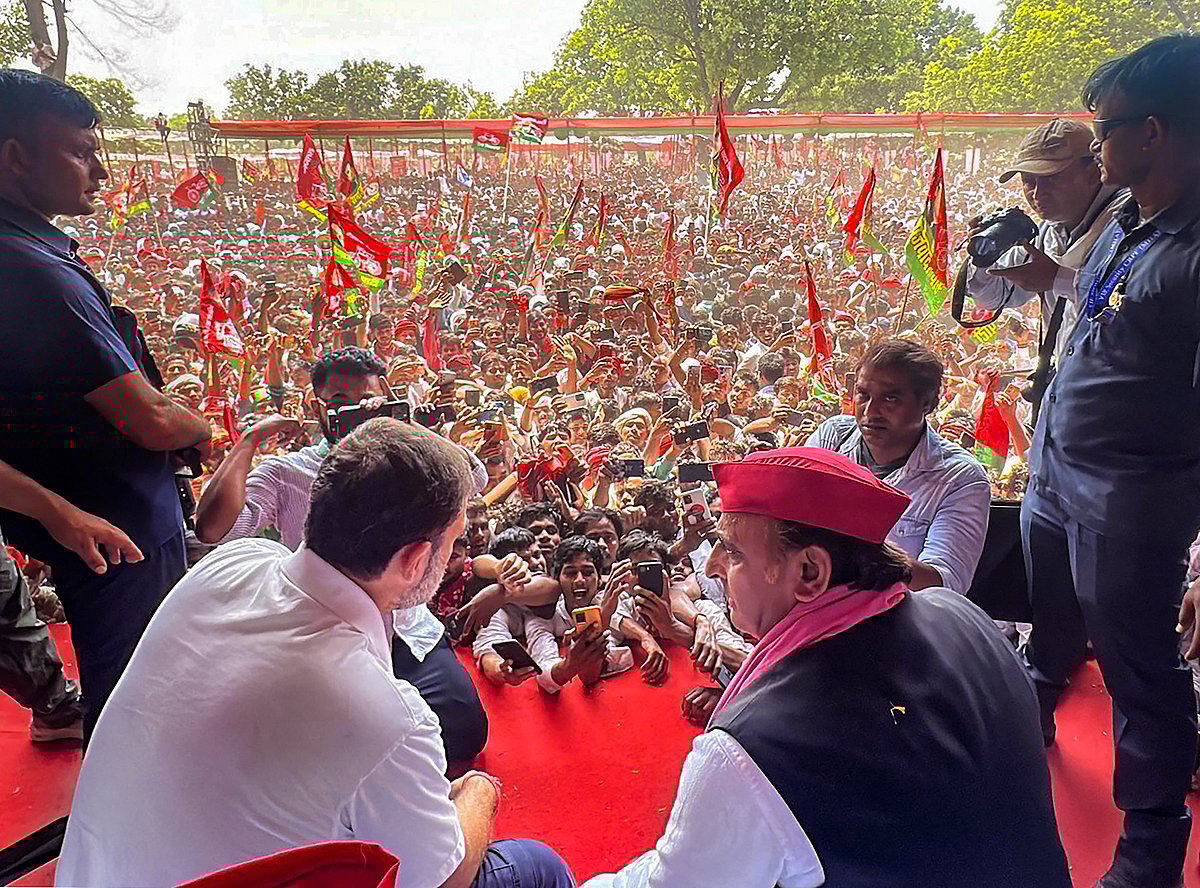 Stampede-like situation forces Rahul and Akhilesh to leave two rally ...