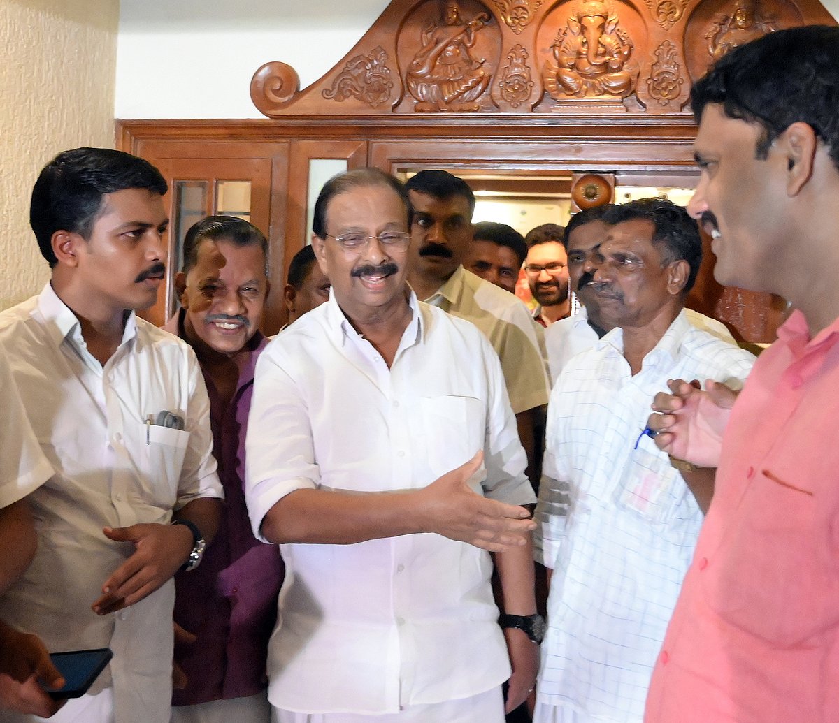 Sudhakaran reaches out to sulking Muraleedharan