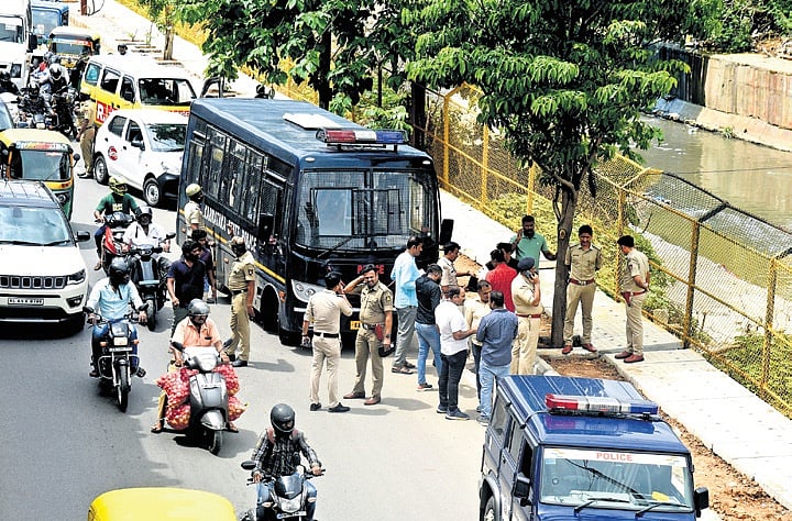 Darshan murder case: Four offered Rs 20 lakhs not to name Kannada actor ...