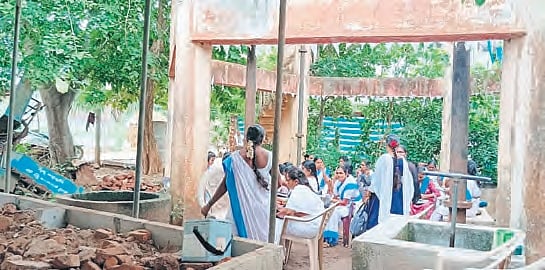 Dilapidated Pallamkurru PHC unable to provide med services