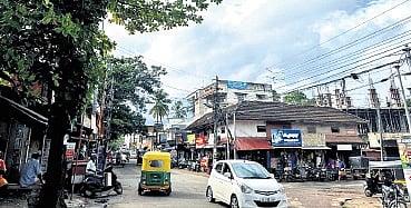 This land of revolutions lie abandoned in the shadows