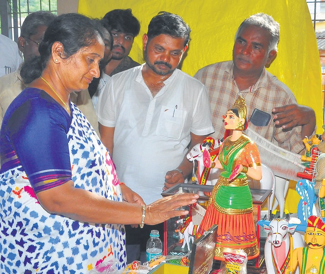 All possible support will be provided to artisans to bring past glory ...