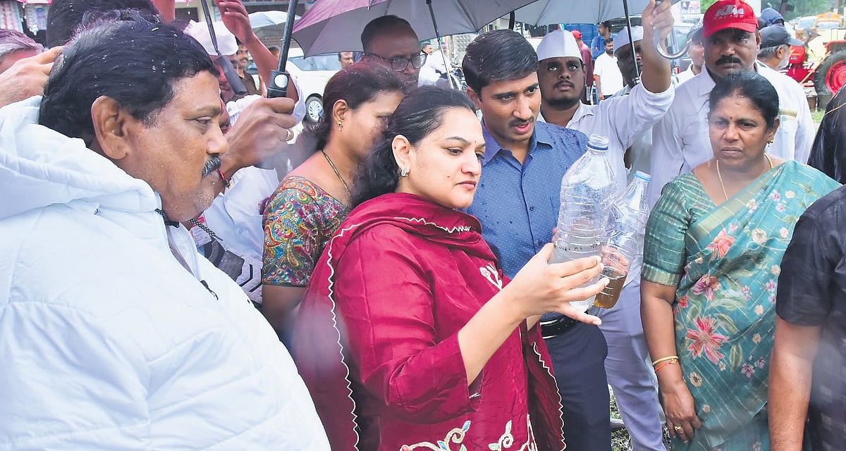 Andhra Pradesh: NTR district collector inspects ‘Friday Dry Day’ programme