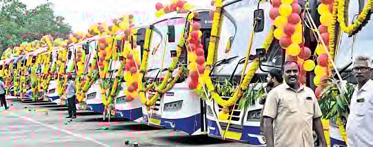 Transport Minister flags off 14 new buses in Andhra Pradesh