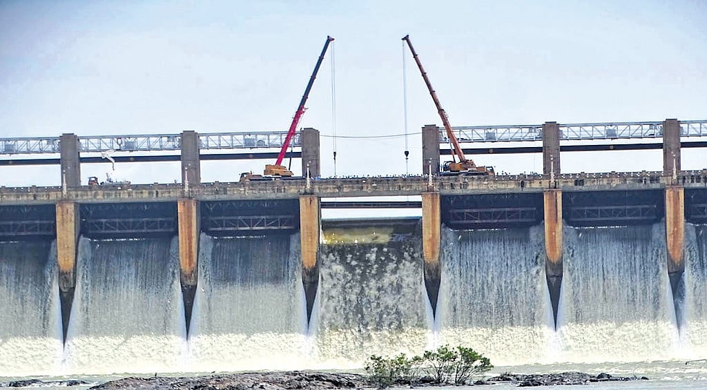 All five stoplogs installed at broken crest gate in Tungabhadra dam