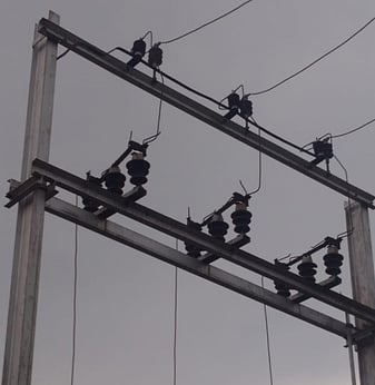 Man electrocuted to death after high-voltage power line hits procession ...