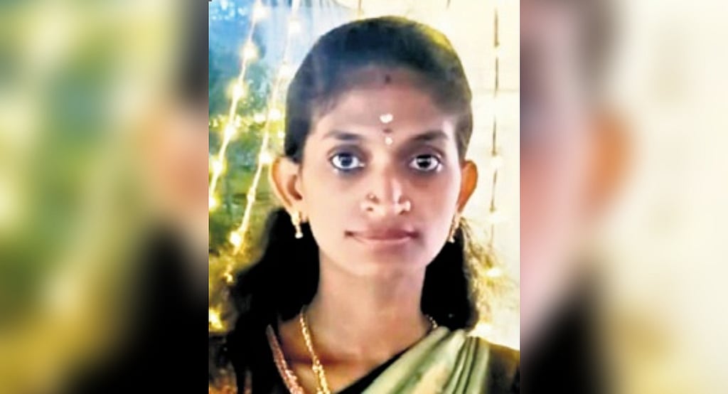 Dupatta stuck in conveyor, Aavin worker decapitated