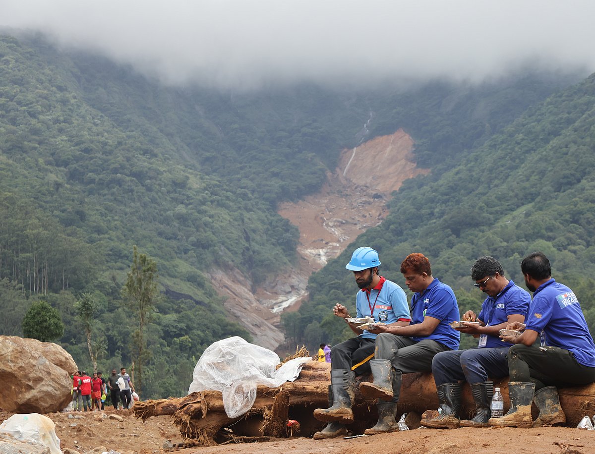 Drones aid food delivery in Wayanad landslide rescue operations