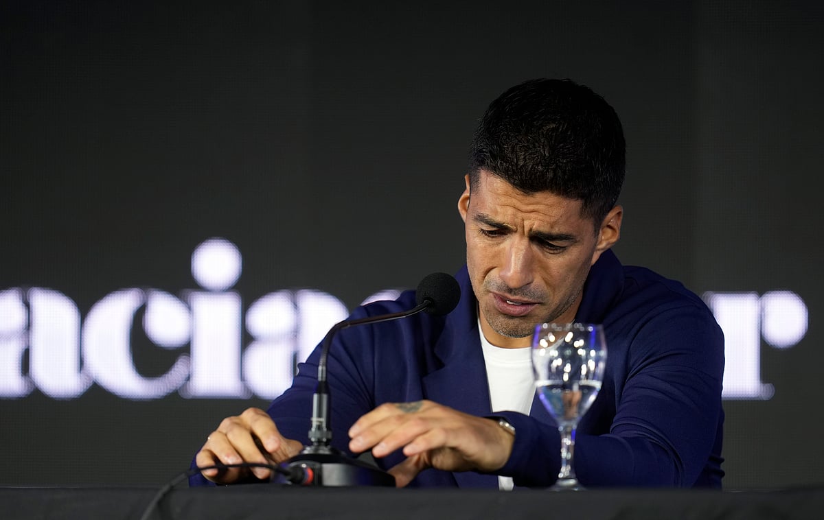 Uruguay star Luis Suarez announces retirement from international ...
