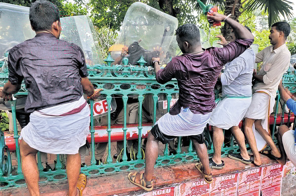 Kerala: CPI wants action against ADGP over alleged RSS meet, LDF stays ...