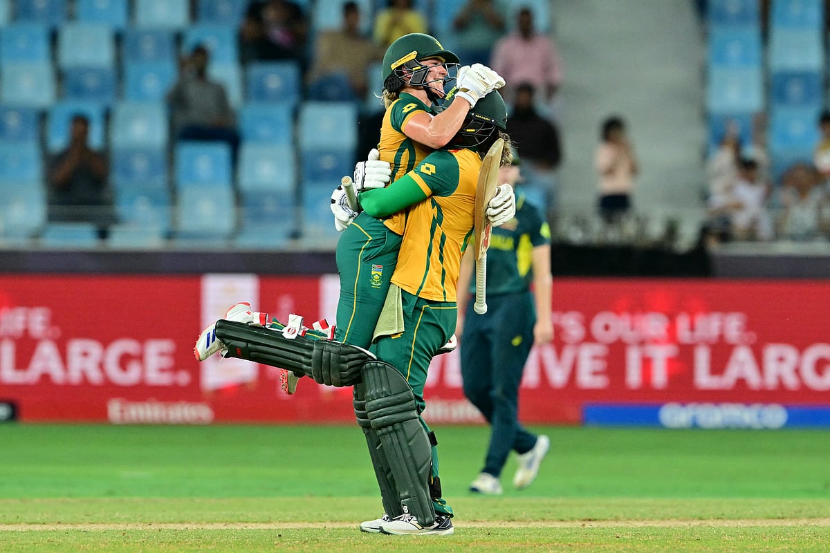 Bosch bosses Australia as South Africa storms into women's T20 World ...