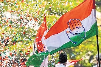 Congress banks on political narrative to tide over controversies in Kerala