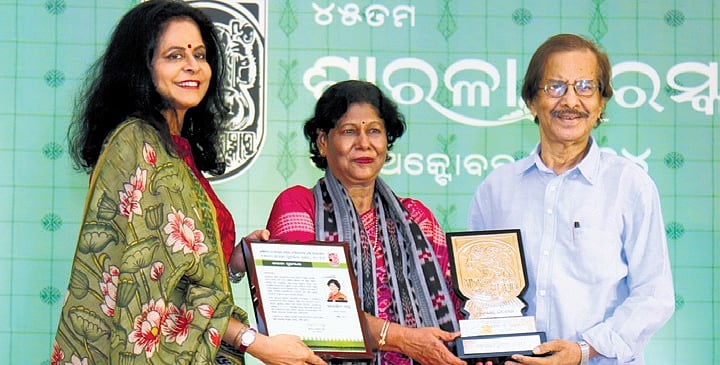 Odisha: Sarojini Sahoo gets Sarala Puraskar