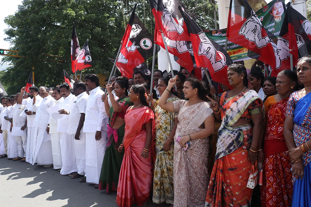 AIADMK stages protest against UT govt, seeks distribution of rice ... AIADMK stages protest against UT govt, seeks distribution of rice ...