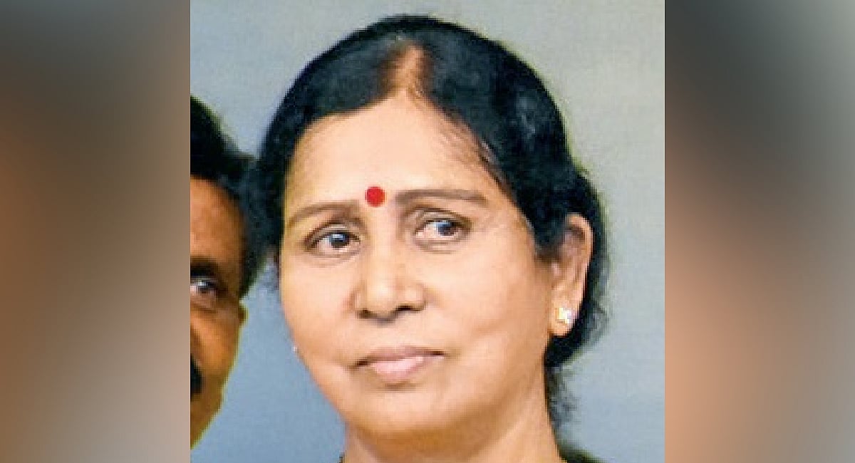 Autobiography of ex-minister Galla Aruna Kumari released