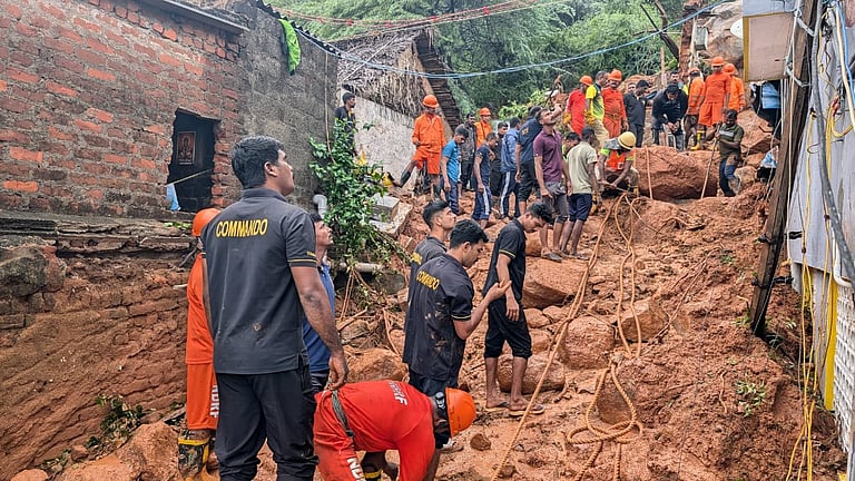 Tiruvannamalai landslide: Five bodies recovered, two still trapped ...