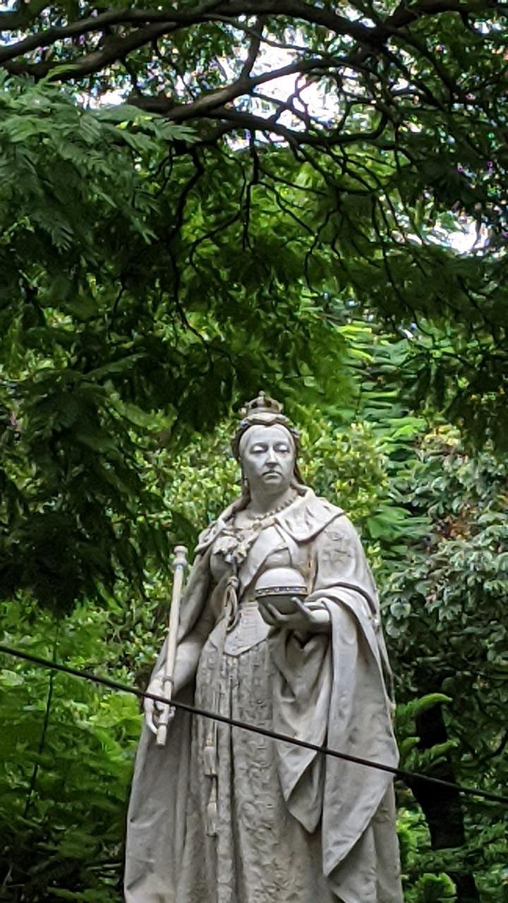 Crown of iconic Queen Victoria statue damaged at Cubbon Park