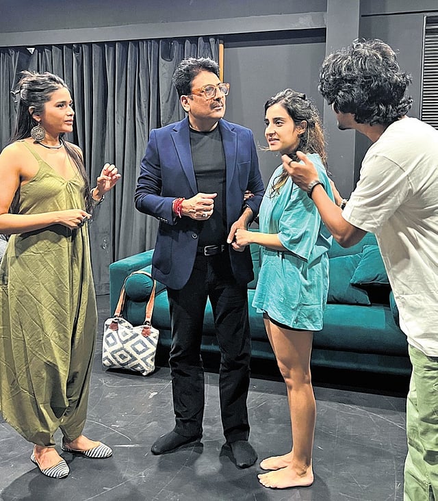 Shailesh Lodha brings a new emotional depth to theatre with 'Dad's ...