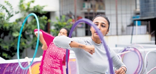Bengaluru’s hula hooping revolution: Dance, tricks, and flow take ...