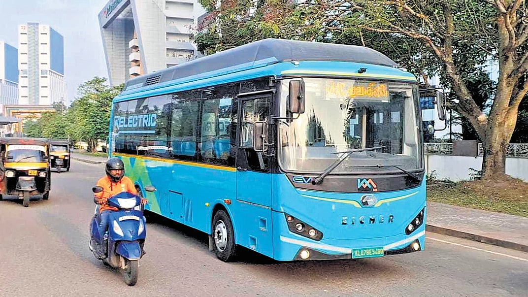 KMRL considers rolling out 20 more AC e-feeder buses in city