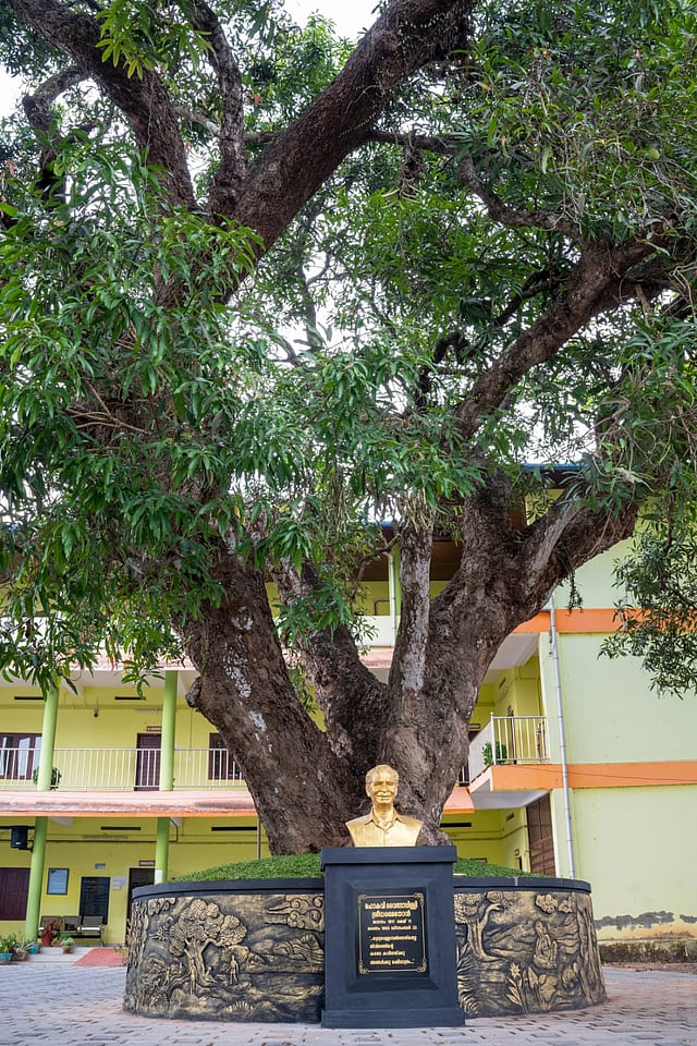 Vyloppilli’s most famous poem and its link to a Mulanthuruthy school