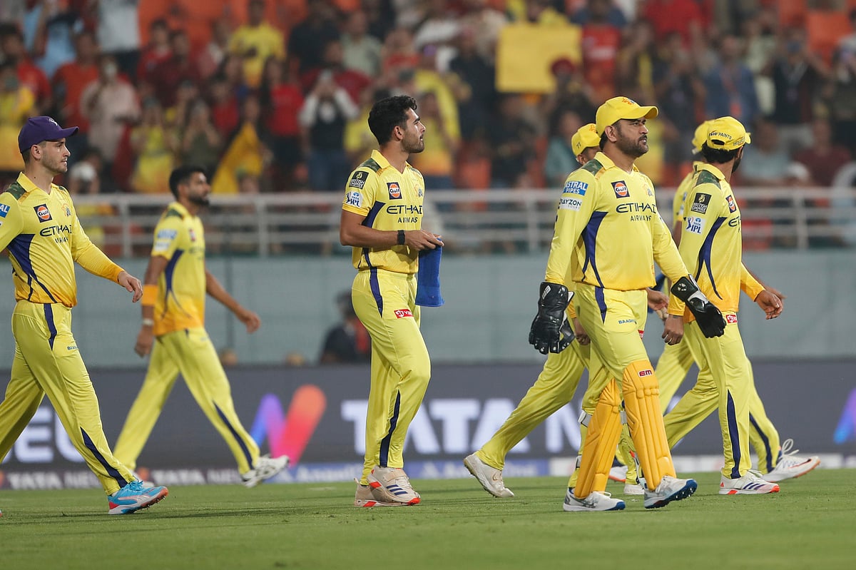 Lack of six appeal in CSK's batting - Mystahn.com