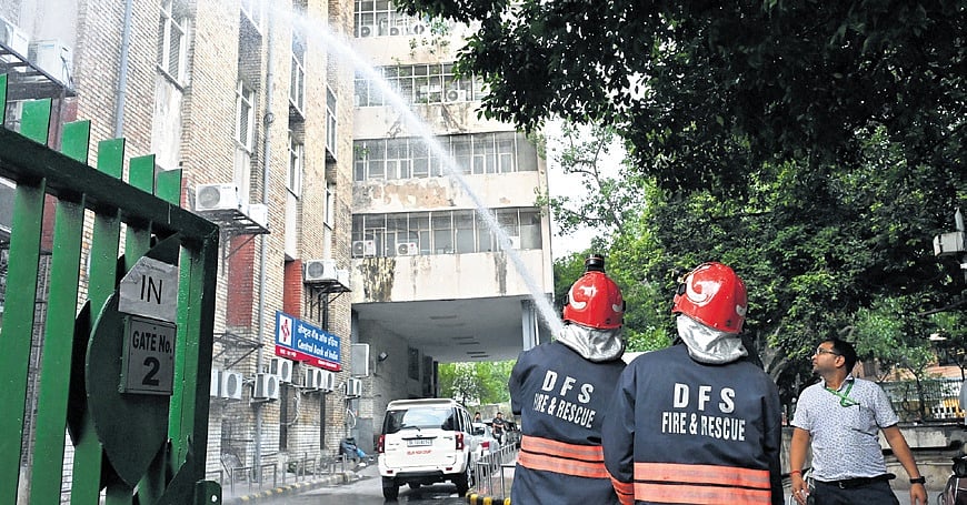 Mock drills keep curiosity, excitement high among Lajpat Nagar residents