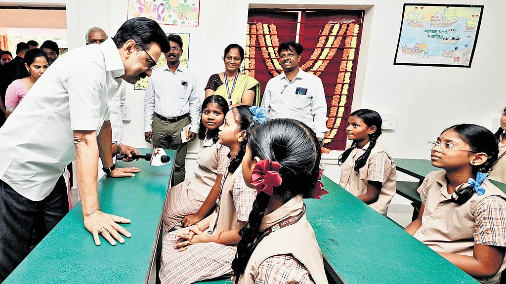 Tamil Nadu government schools reopen, nearly two lakh students enrolled ...