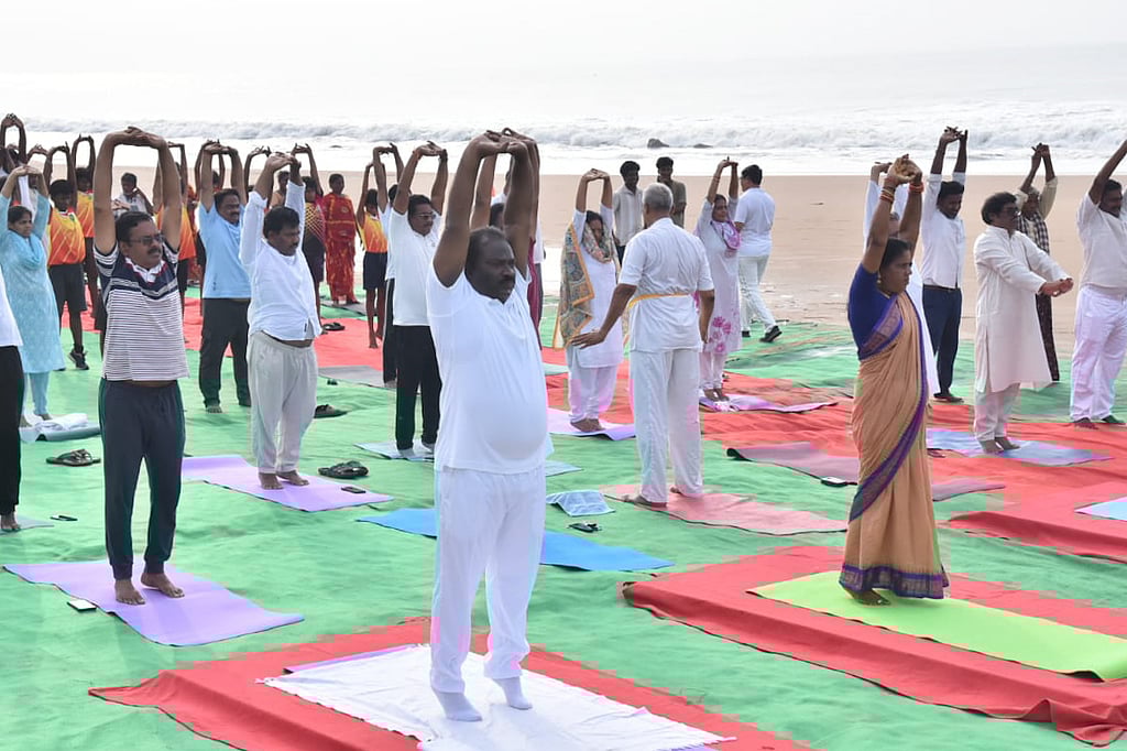 Andhra's Yogandhra program nears two crore registrations