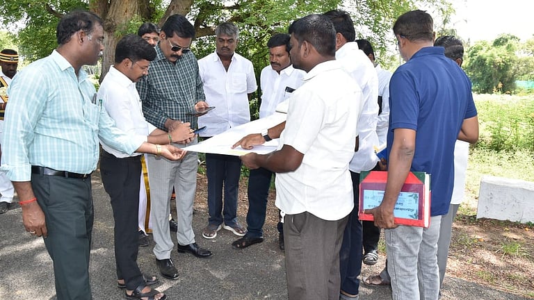 Tiruvannamalai collector inspects temporary infrastructure of ...