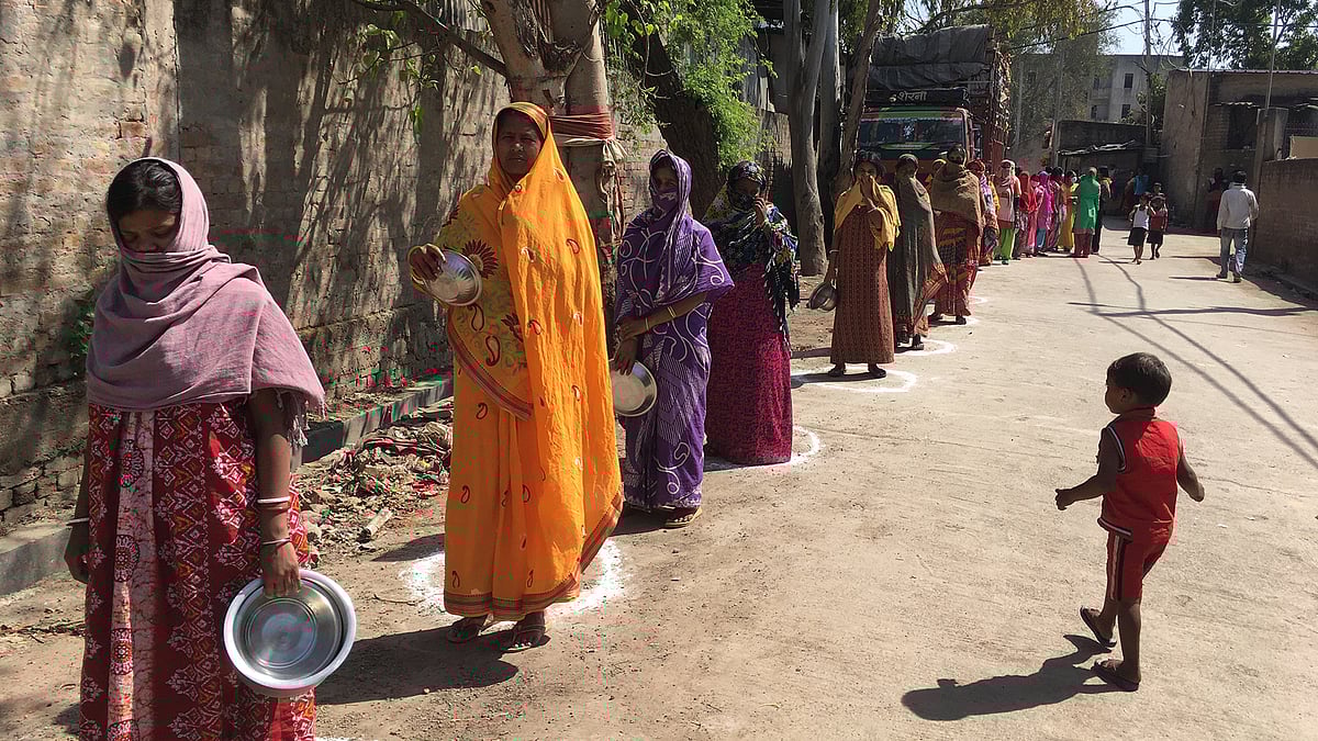 ‘Will a disease kill us, or will hunger get to us first?’ : Scenes of ...