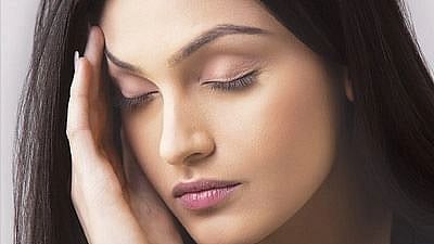 அடிக்கடி தலைவலியால் அவதிபடுகிறீர்களா? இந்த 5 உணவை சாப்பிடுங்கள்! | 5 ...