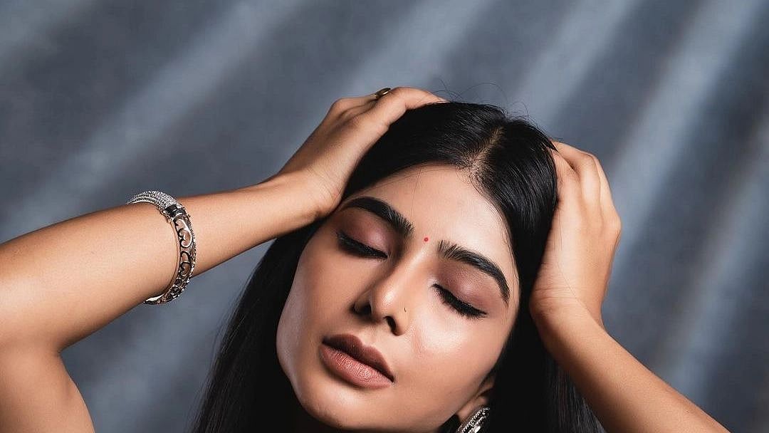 Pavithra Lakshmi : Scintillating Saree Clicks of CWC Model