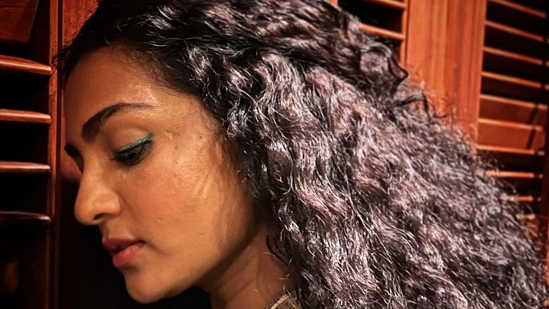 Parvathy Thiruvothu Stunning clicks of Malayalam Actress | Visual Story