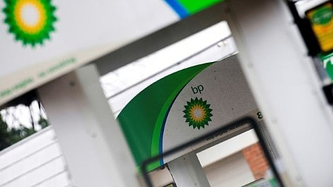 BP Scraps Climate Targets and Shifts Back to Fossil Fuels: Here’s Why ...