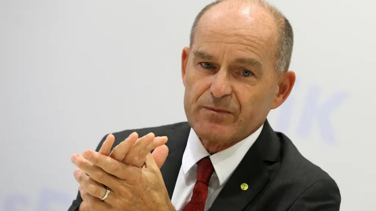 Karl-Erivan Haub: German American Billionaire Faked Own Death To Live ...