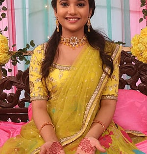 How Sanika Amit Embraced Traditional Bridal Beauty Rituals For ‘Mangal Lakshmi’ | Outlook India