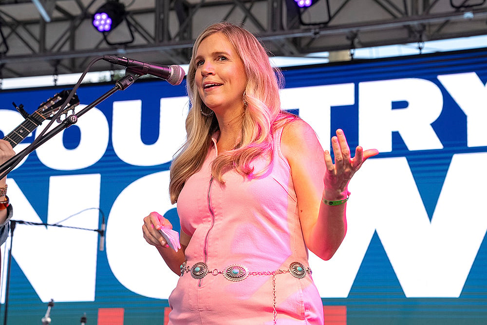 Country Now Live: Madeline Merlo, Caylee Hammack, Grace Leer Charm ...