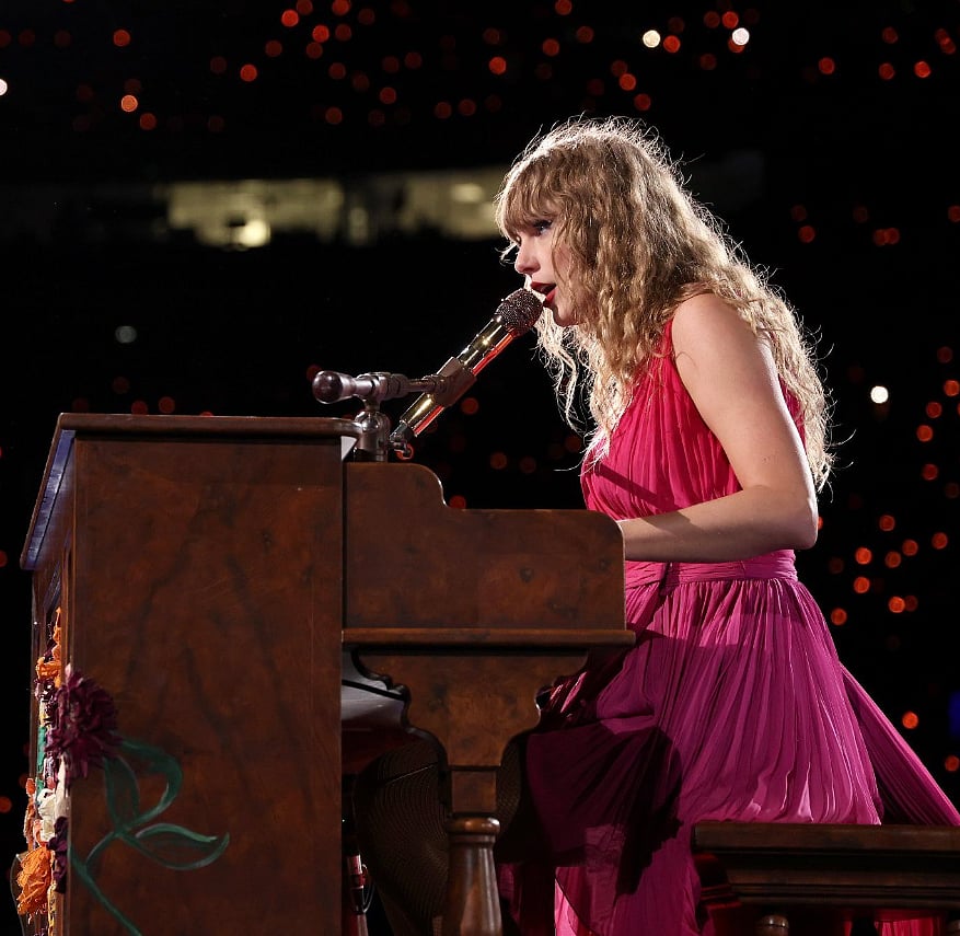 Watch: Taylor Swift Surprises Amsterdam With Travis Kelce Love Mashup ...